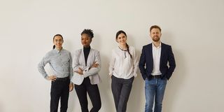 What Not To Wear to an Interview (+ What To Wear Instead)