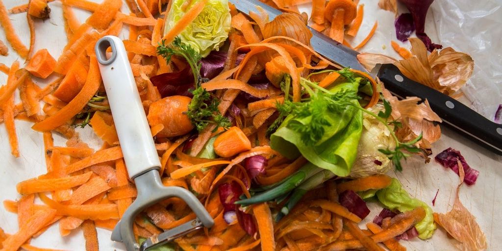 Reduce Food Waste in Restaurants: 13 Effective Strategies