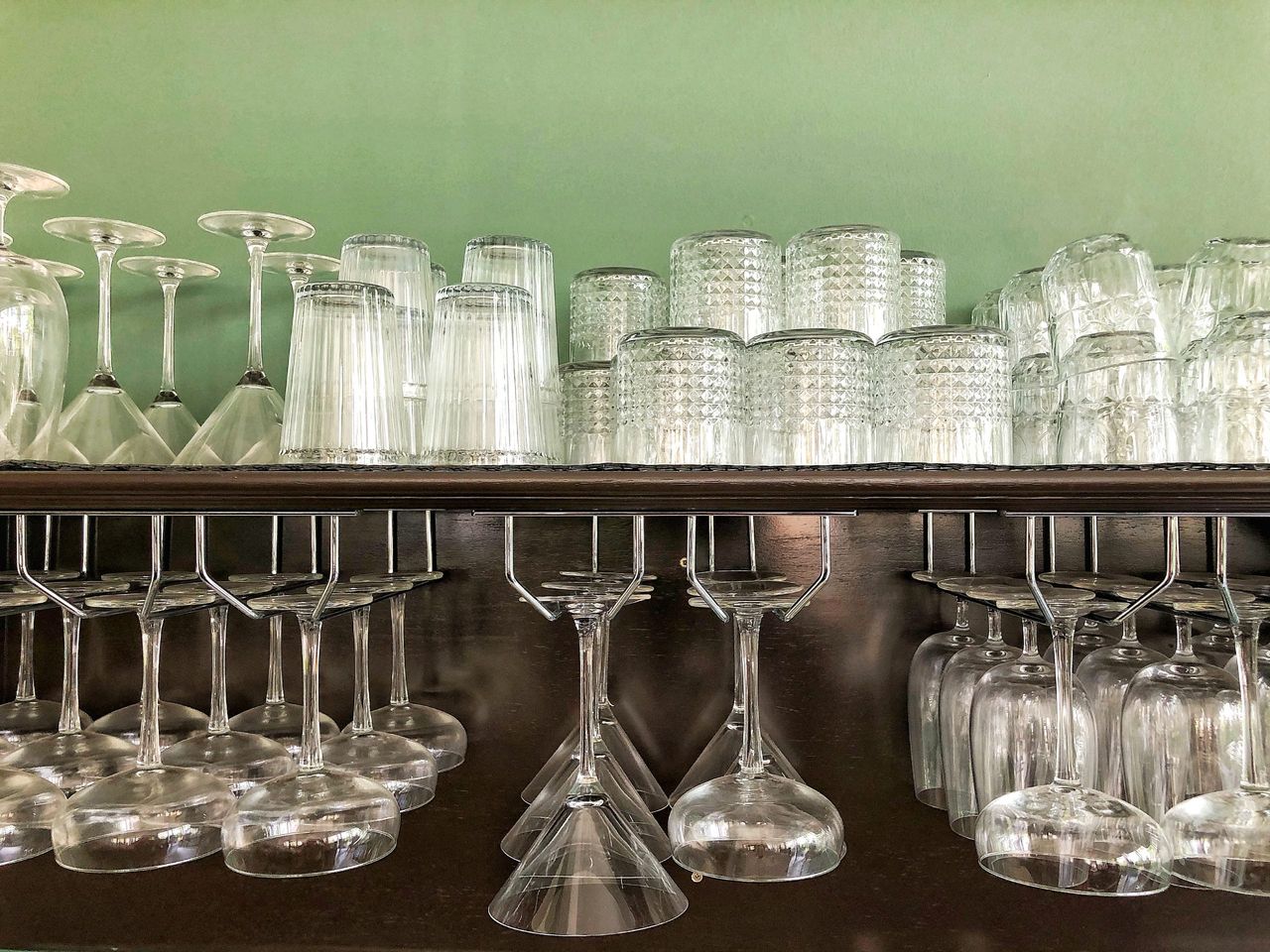 Bartending Glassware Guide: Best Glass Types Used in Bars