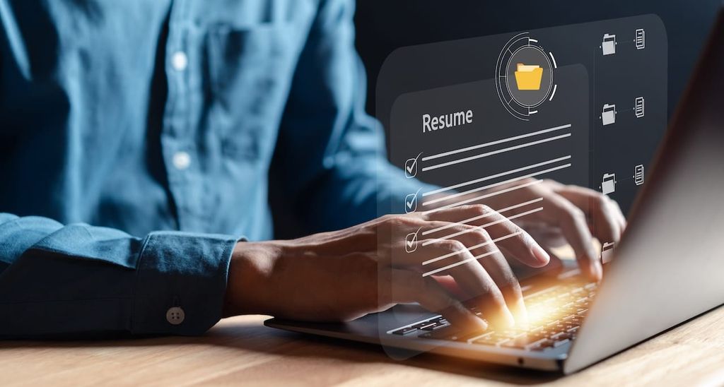 180+ Action Verbs for Resume: Get More Interviews in 2025