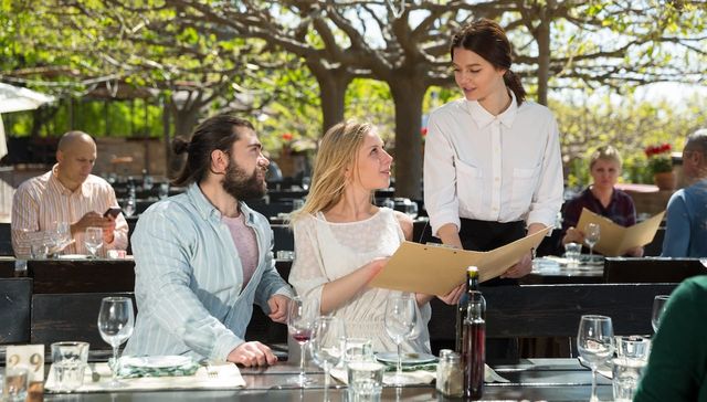Restaurant Servers' Observations of Dining Guests Revealed