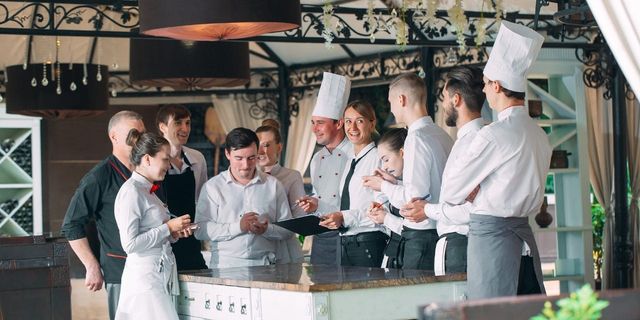 Restaurant Positions Descriptions: Full Guide 2025