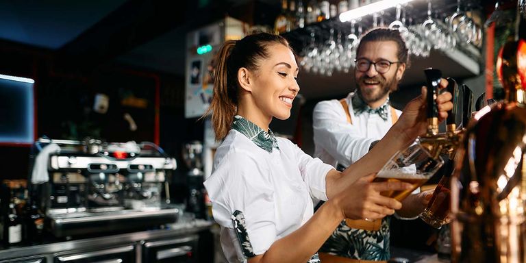 What Restaurants & Bars Do Bartenders Make Most Money At?