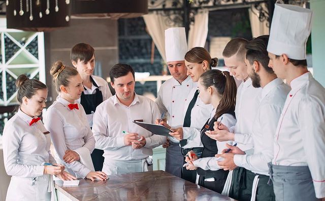 12 Highest-Paying Jobs in Hotels & Resorts [For 2025]