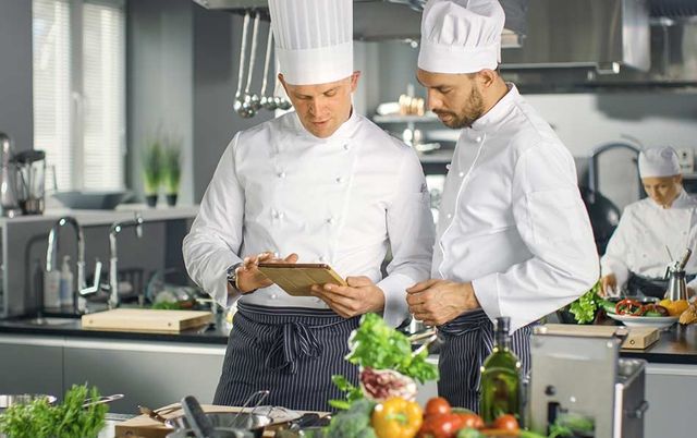 Why Do Chefs Say All Day? - Restaurant Kitchen Terms Explained