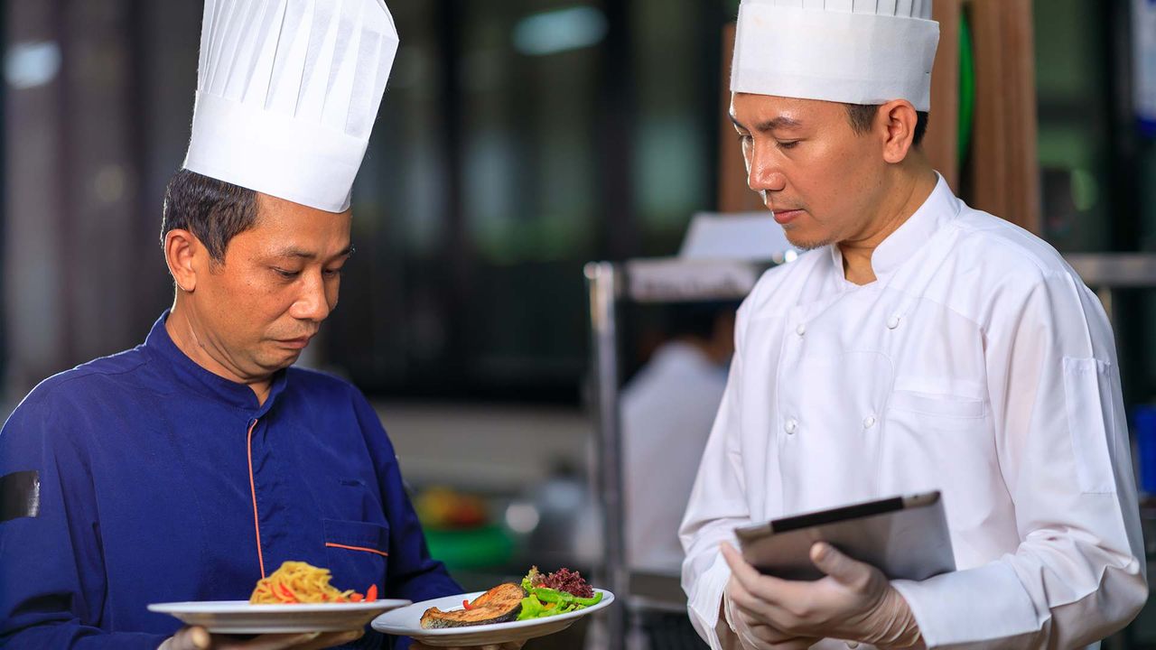 Pros and Cons of Being an Executive Chef - OysterLink
