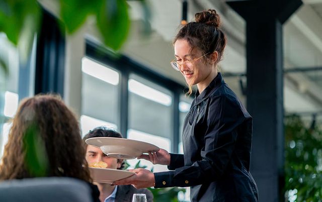 Hostess vs. Waitress: Learn What You Need to Thrive in Hospitality